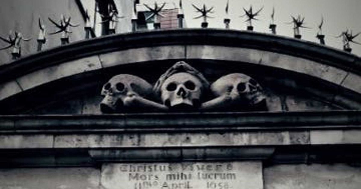 London Horror Cab Tour | VisitBritain