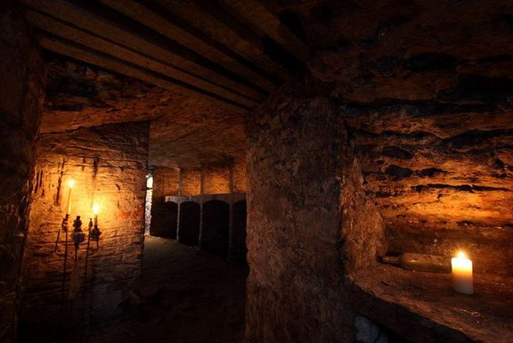 Ghostly Underground Vaults Tour in Edinburgh | VisitBritain